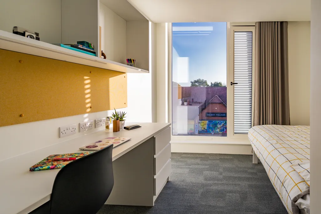 Clearing – AUB – Arts University Bournemouth