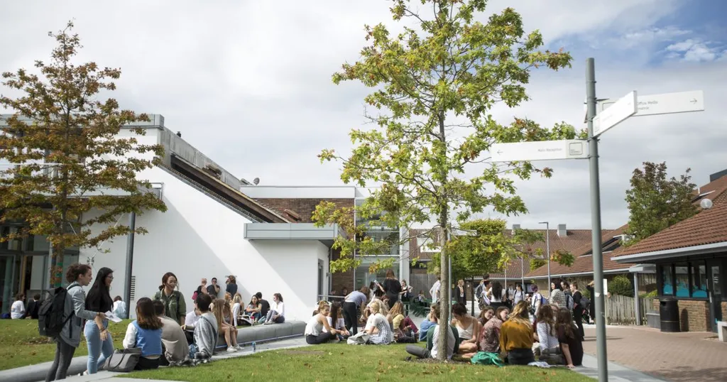 AUB rises more than 80 places in… – AUB – Arts University Bournemouth