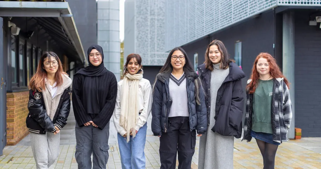 Become an AUB Ambassador – AUB – Arts University Bournemouth