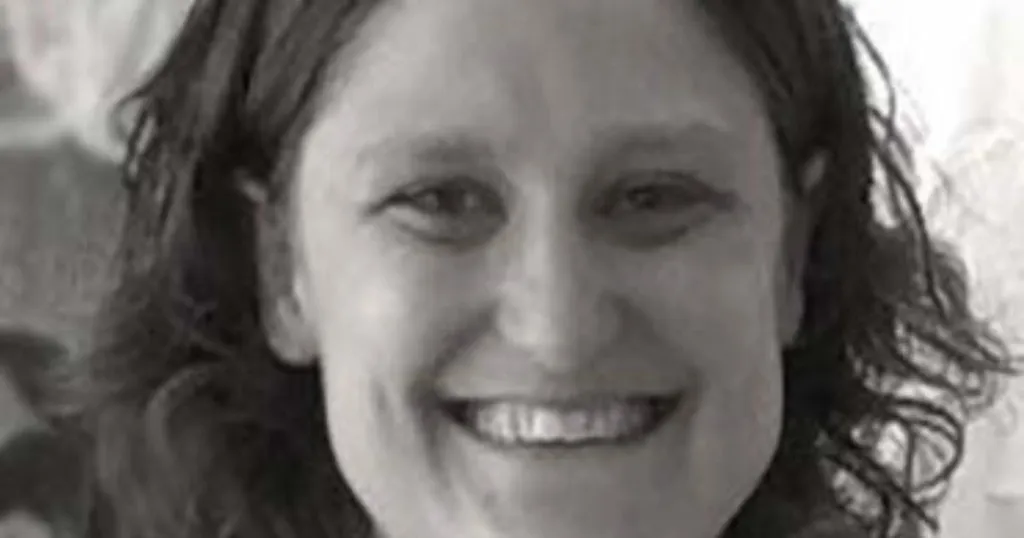 Alison Hart | AUB Staff Profiles