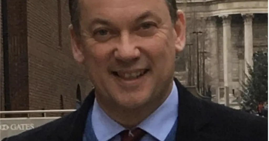 Simon Hamilton | AUB Staff Profiles